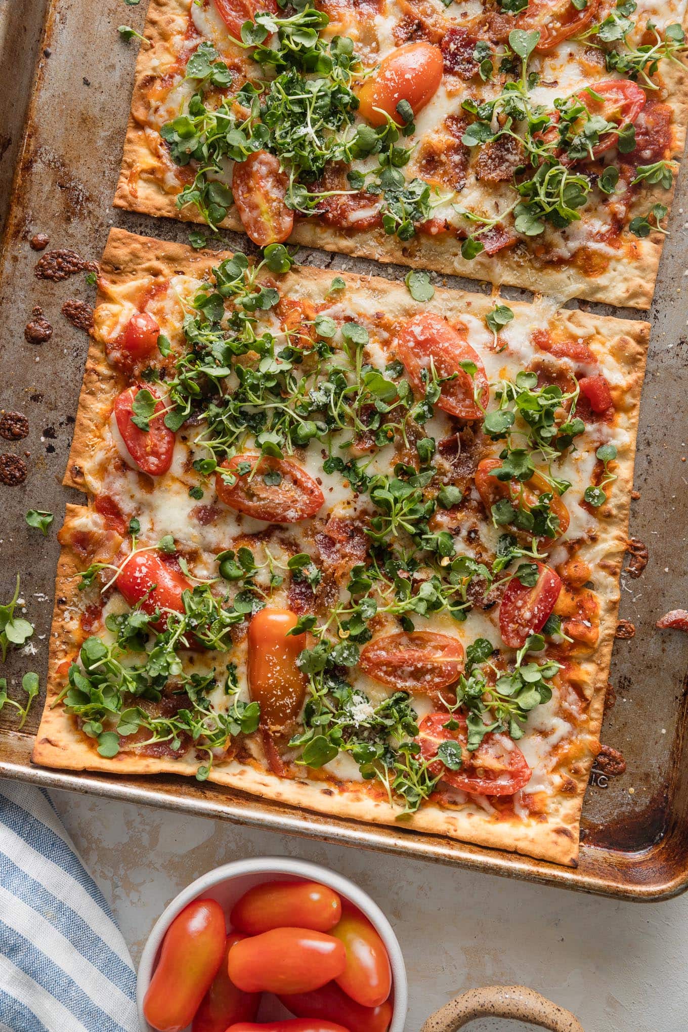 BLT Flatbread Pizza - Nourish and Fete