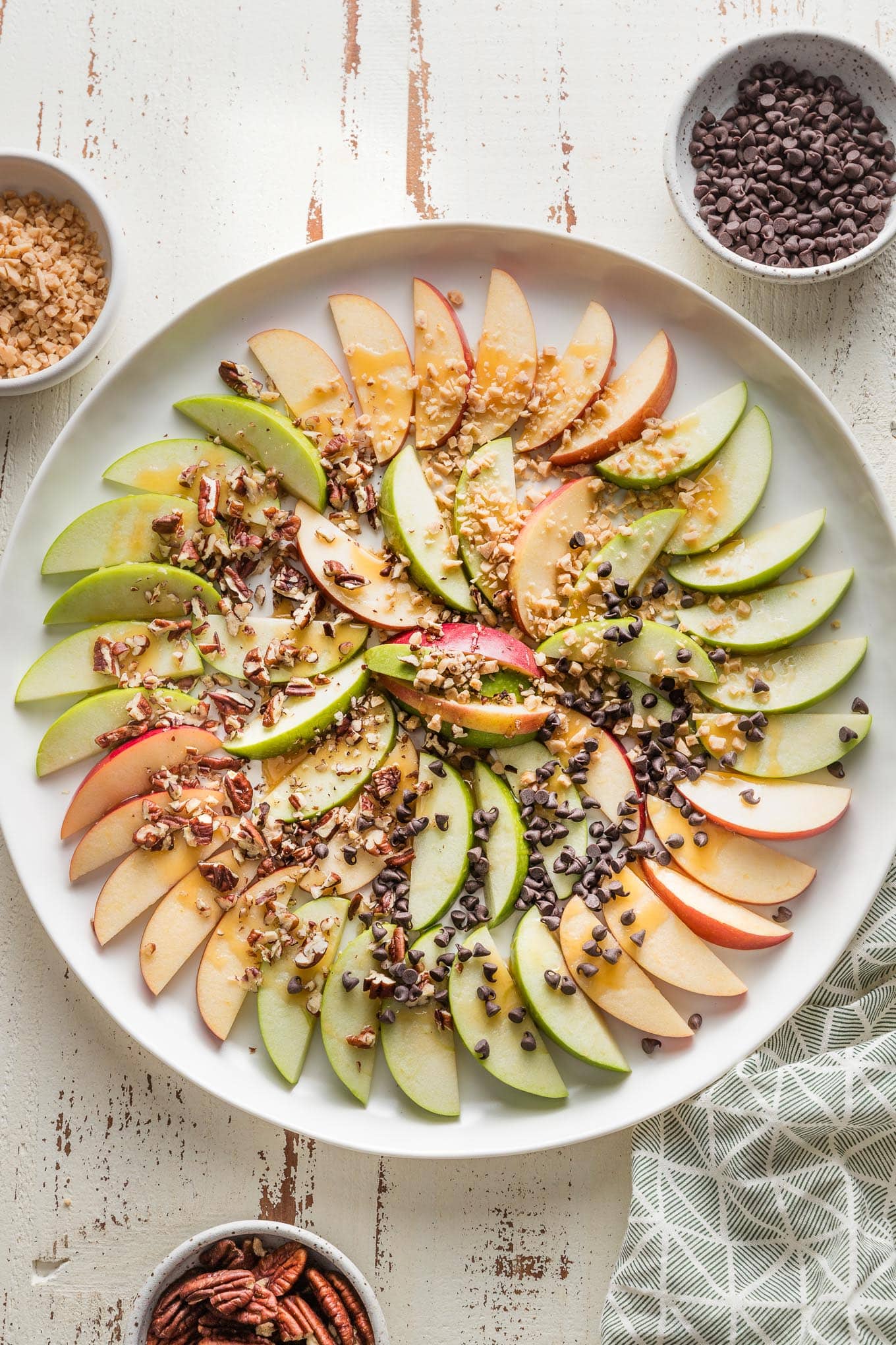 Easy Caramel Apple Slices (No Mess!) - Nourish and Fete