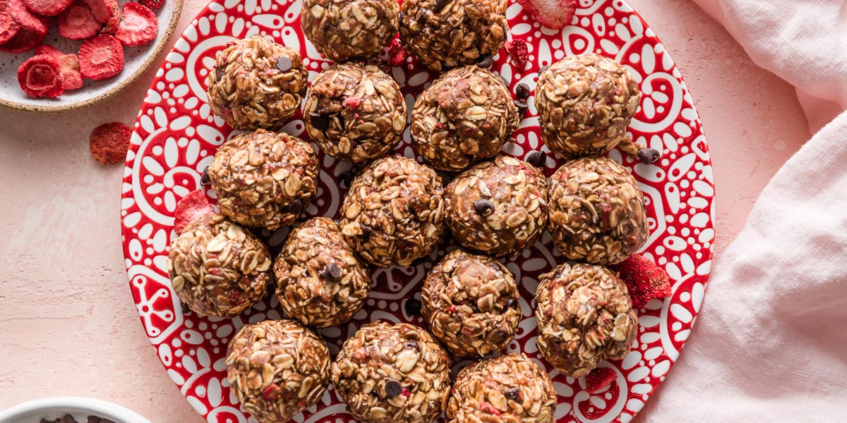 Chocolate Strawberry Protein Bites (Irresistible!) - Nourish and Fete